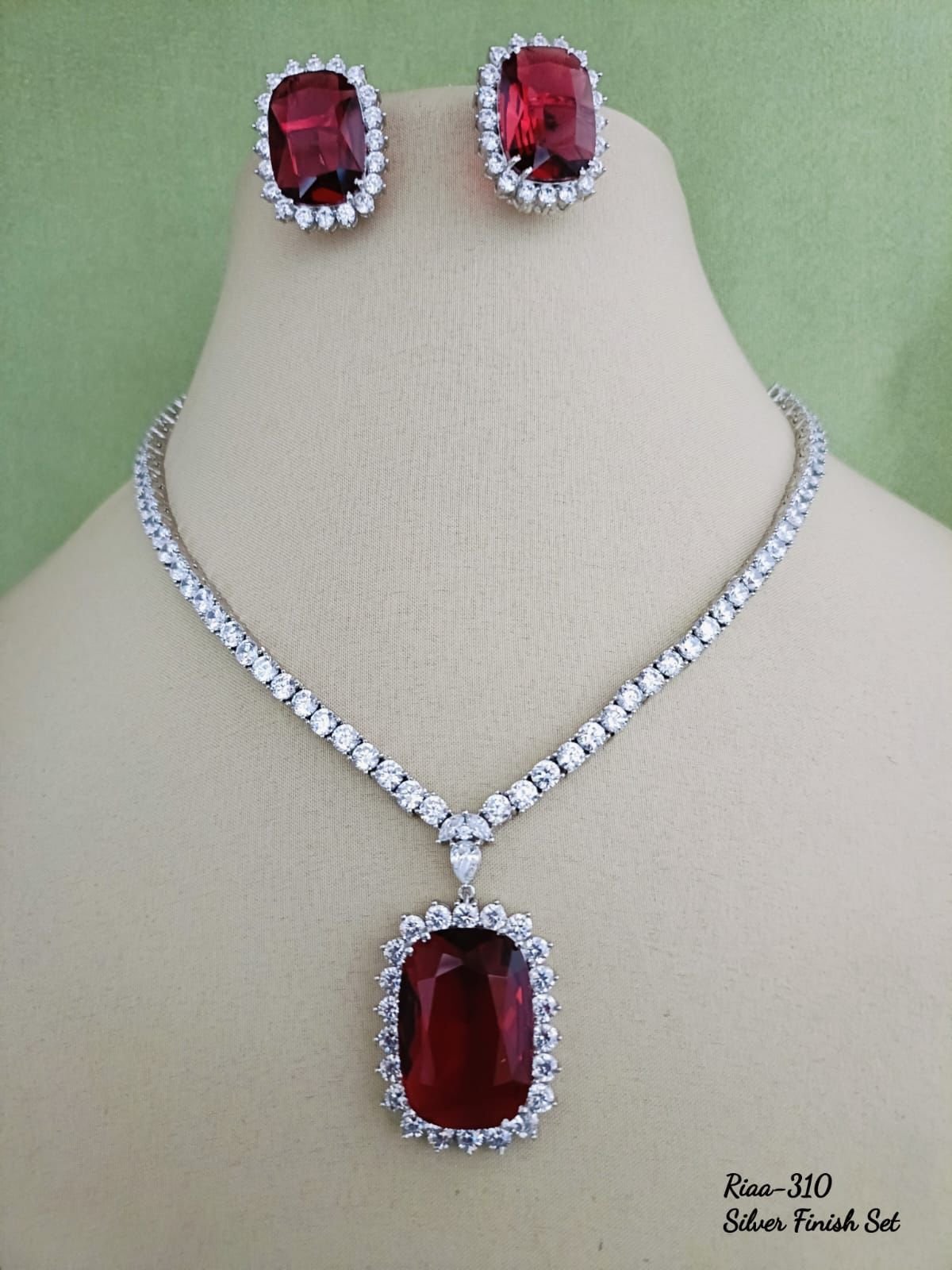 Diamond Studded Star Shaped Necklace With Earrings Jewellery Set For ...